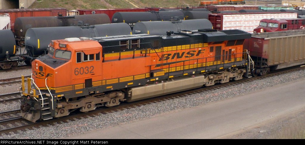 BNSF 6032